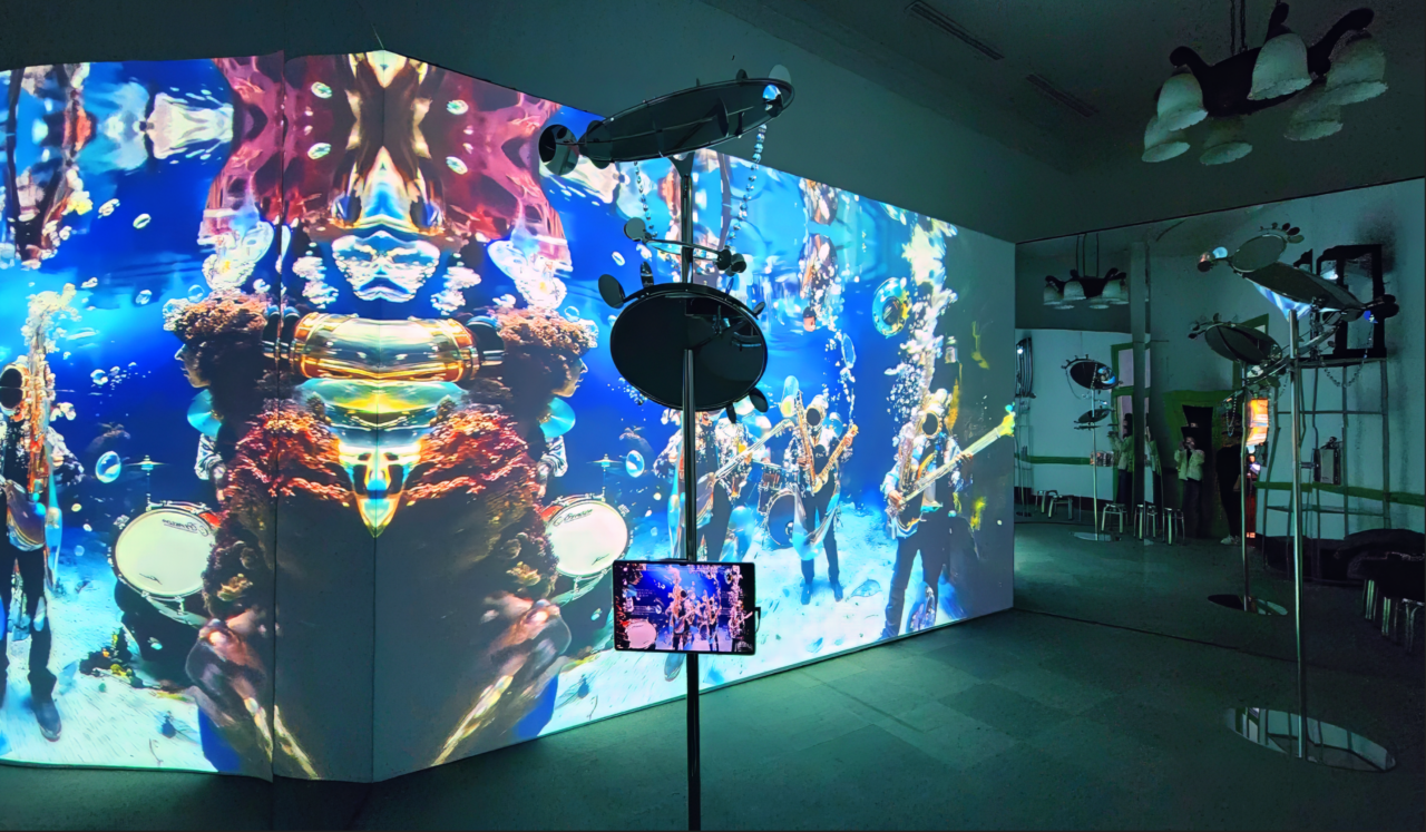 [exhibition] 불가시성과 무감응성의 시대, 주체의 공진을 위하여: 〈솔라소닉 밴드〉의 다성적 연주 | 염인화 ...